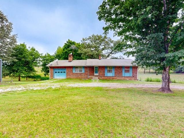 2072 Edwin Robertson Rd, Roxboro, NC 27574