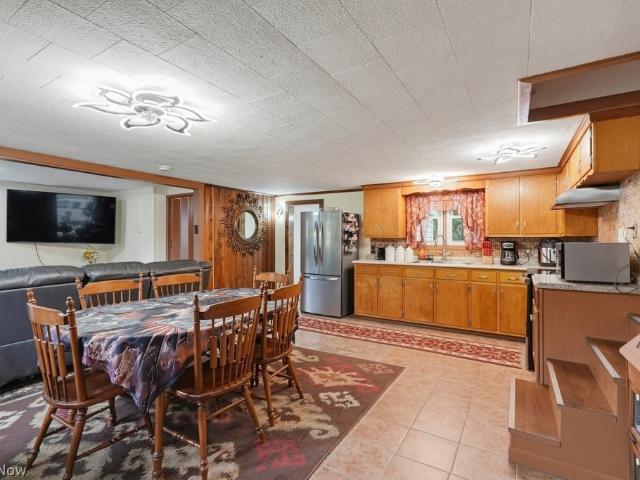 2072 Hilltop Drive