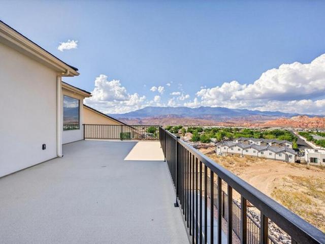 2072 W 320 S, Hurricane, UT 84737