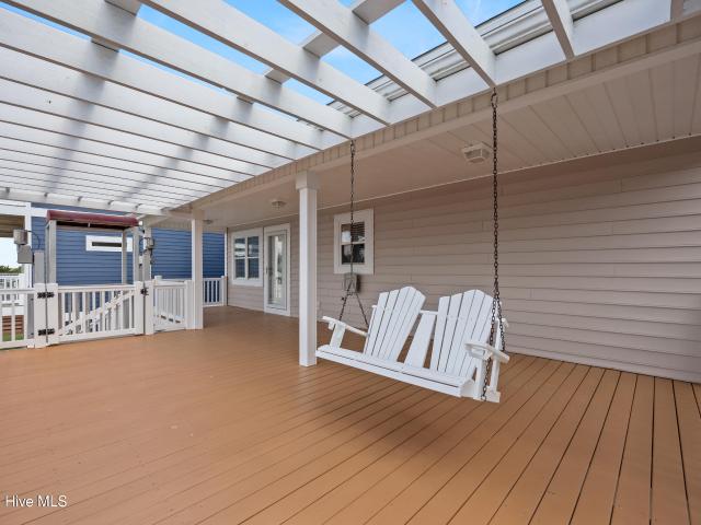2072 W Sea Aire Canal SW