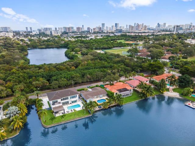 20730 NE 23rd Ave, Miami, FL 33180 | MLS #F10536
