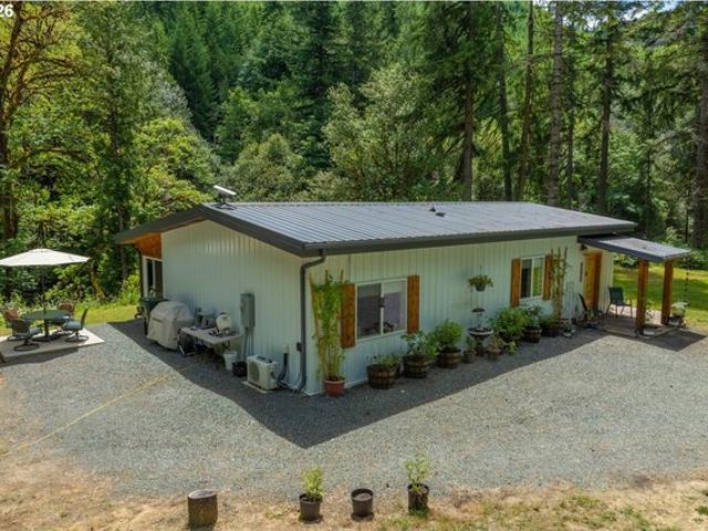 20736 Highway 42, Myrtle Point, OR 97458