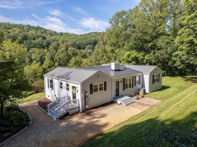 2073 Arrowhead Valley Rd
