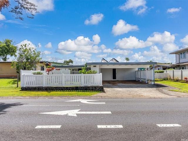 2073 Komo Mai Dr, Pearl City, HI 96782