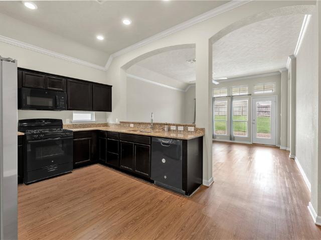 2073 Positano Loop