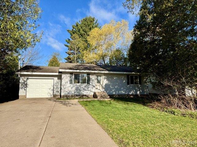 2073 Van Evera Ave, Marquette, MI 49855