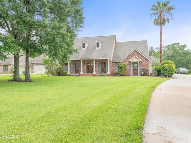 2073 2075 Main Hwy, Arnaudville, LA 70512