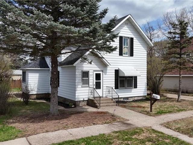 207 3rd Ave NE, Little Falls, MN 56345