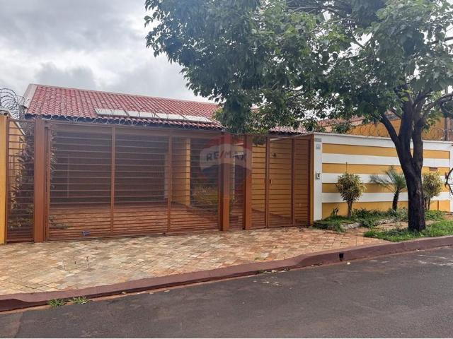 207 Área Útil Casa Alugar, 4 Dormitórios localizado em Parque Industrial Lagoinha, Ribeirão Preto, São Paulo, 14095100 | Brasil