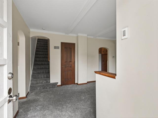 207 1st Street SW