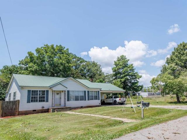207 20th St N, Pell City, AL 35125