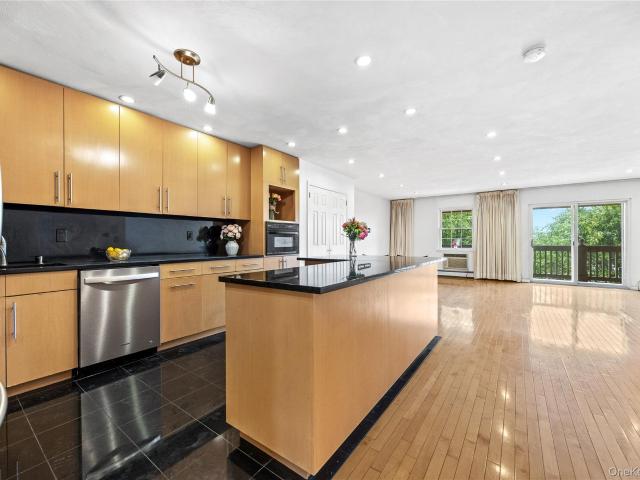 207 23 Darren Drive 2nd Floor