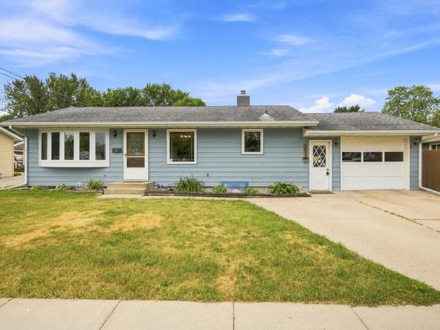 207 7th Ave E, West Fargo, ND 58078