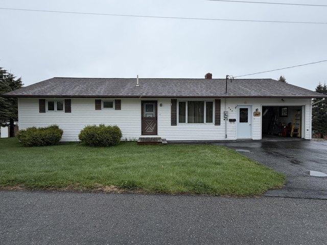 207 7th Ave, Madawaska, ME 04756
