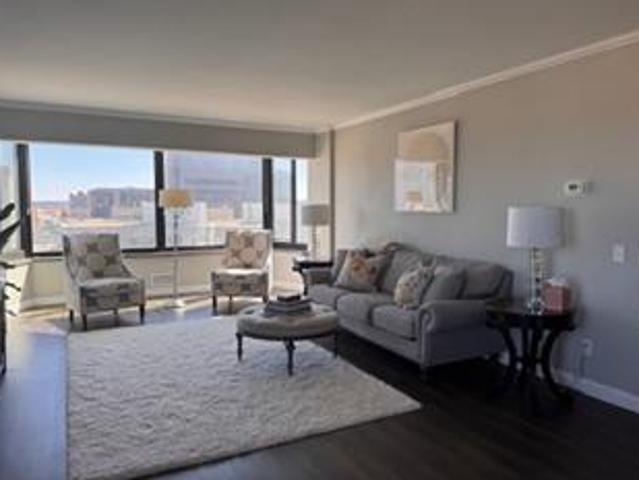 207 5th Avenue SW # 808