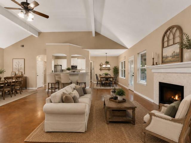 207 Cove Creek Dr