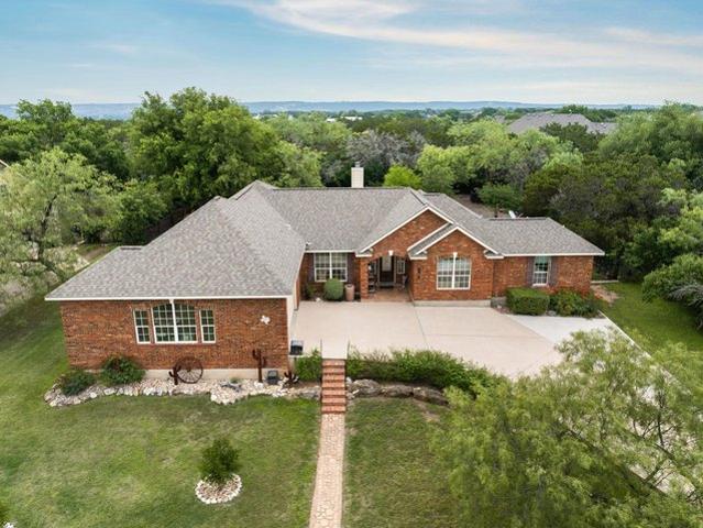 207 Cove Creek Dr, Spicewood, TX 78669