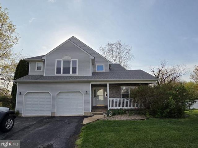 207 Cobblefield Ct E, Newark, DE 19713