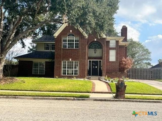 207 Champions Row, Victoria, TX 77904