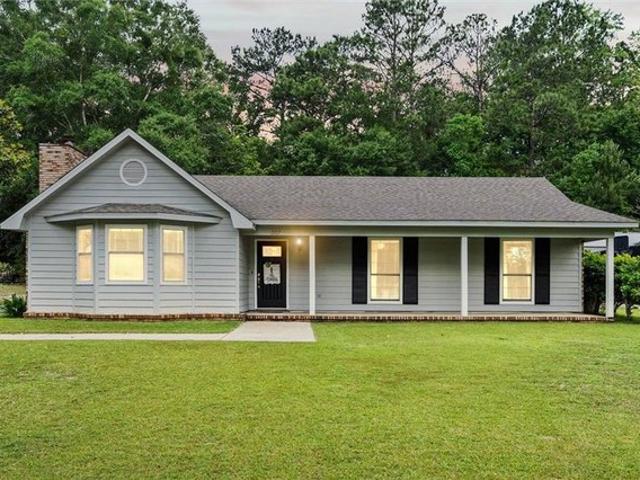 207 Chase Dr, Saraland, AL 36571