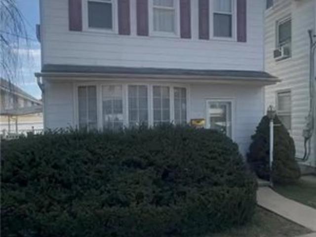 207 Chestnut St, Slatington, PA 18080