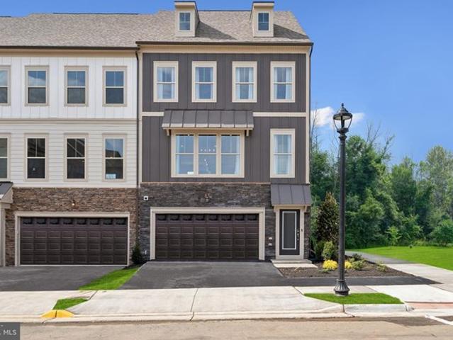 207 Chianti Ter SE, Leesburg, VA 20175