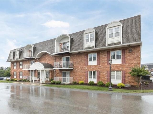 207 Clubhouse Dr, Washington, PA 15301