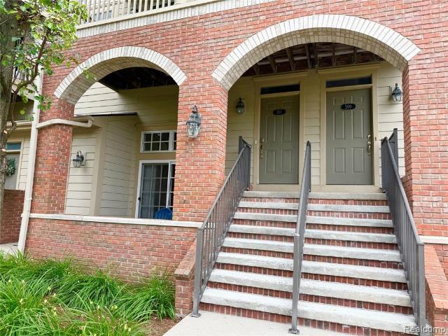 207 Amys Walk