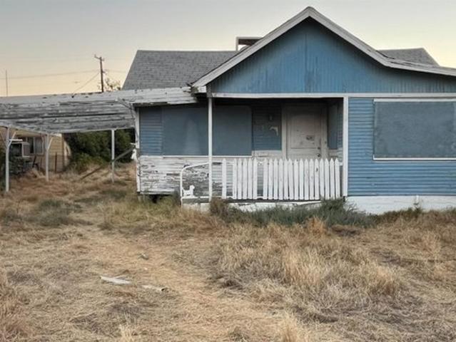 207 Adams St, Taft, CA 93268