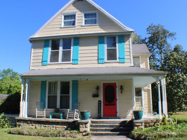 207 Arthur Heights