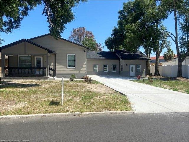 207 Avenue E Se, Winter Haven, FL 33880