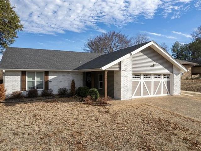 207 Azure Hills Dr, Van Buren, AR 72956