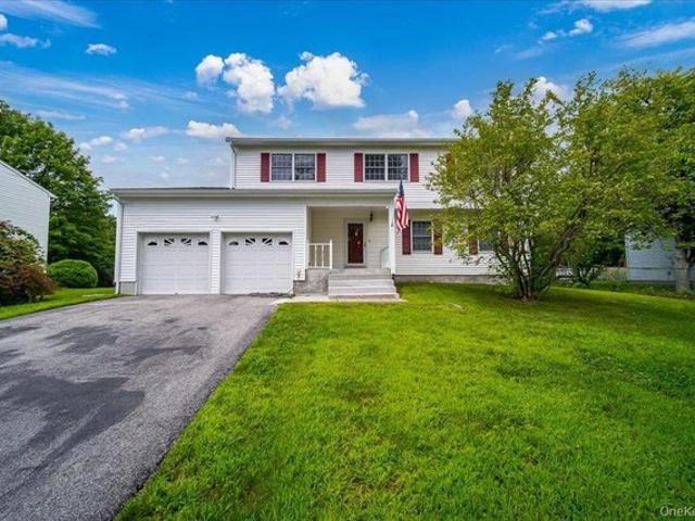207 Butter Hill Dr, New Windsor, NY 12553