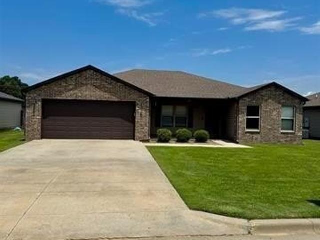 207 Gavin Dr, Paragould, AR 72450