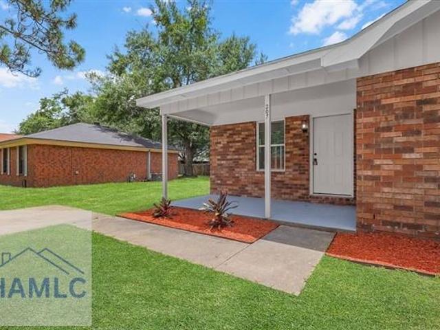 207 Garden Circle