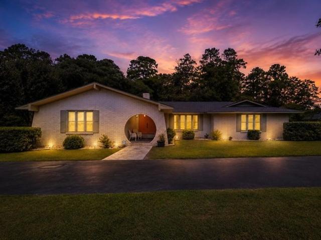 207 Glass Hill Dr, Conway, SC 29526