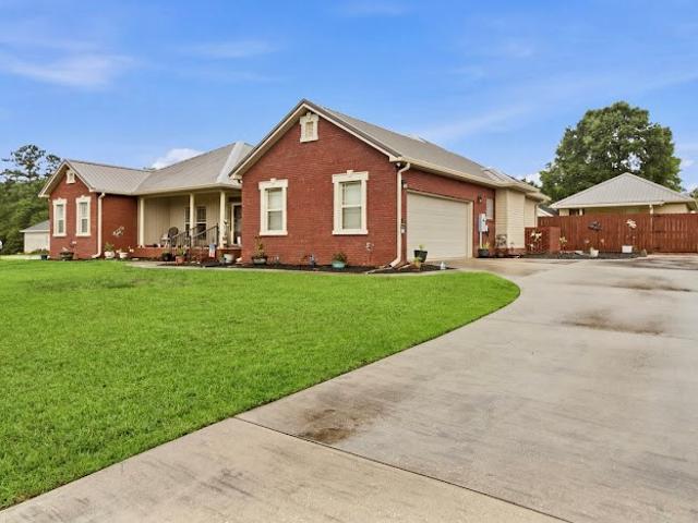 207 Glen Oaks Drive
