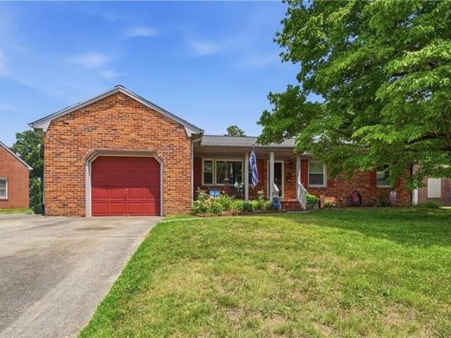 207 Dabney Dr, Newport News, VA 23602