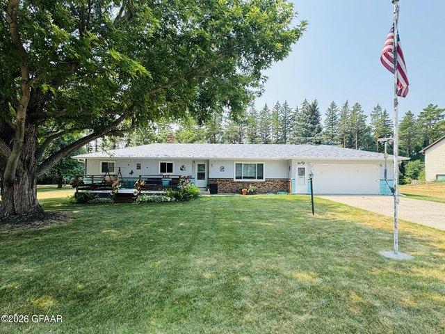 207 Dwight Ave, Finley, ND 58230
