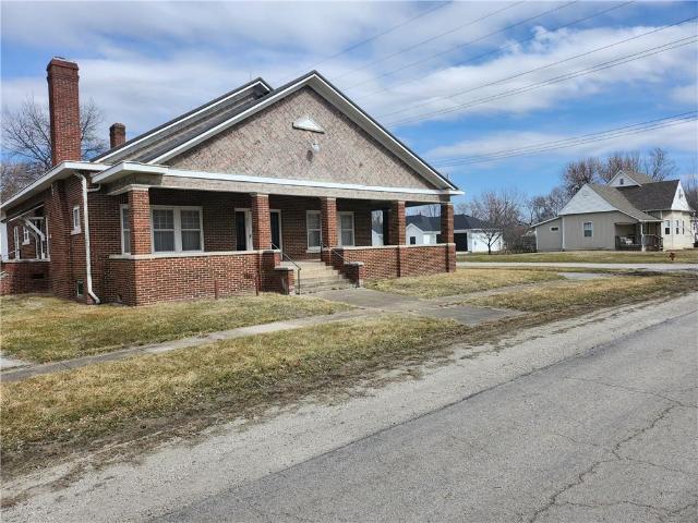 207 E 4th Street