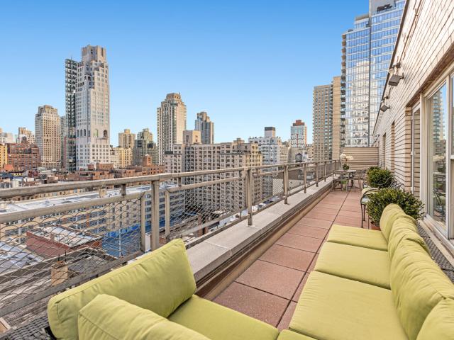 207 E 74TH Street PHG