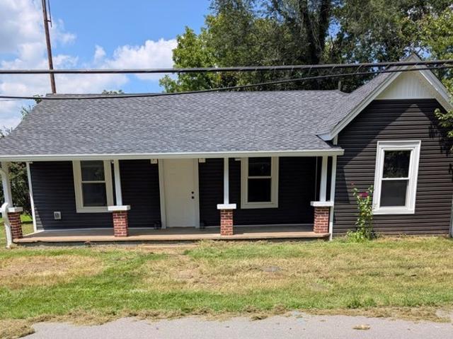 207 E Wyly St, Waverly, TN 37185