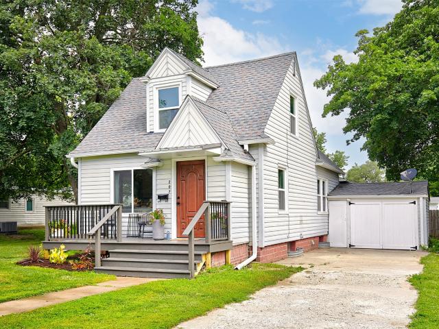 207 E Buchanan Street