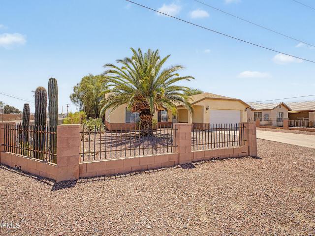207 E DATE Street