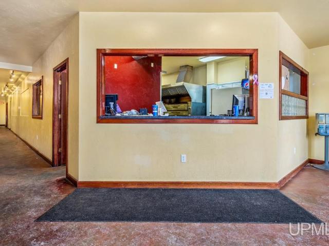 207 E Hughitt Street