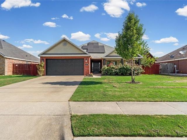 207 E Post Rd, Rogers, AR 72758