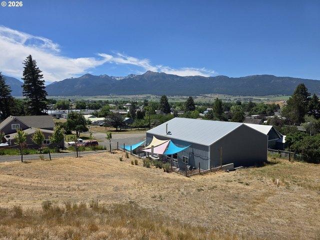 207 E Silver St, Enterprise, OR 97828