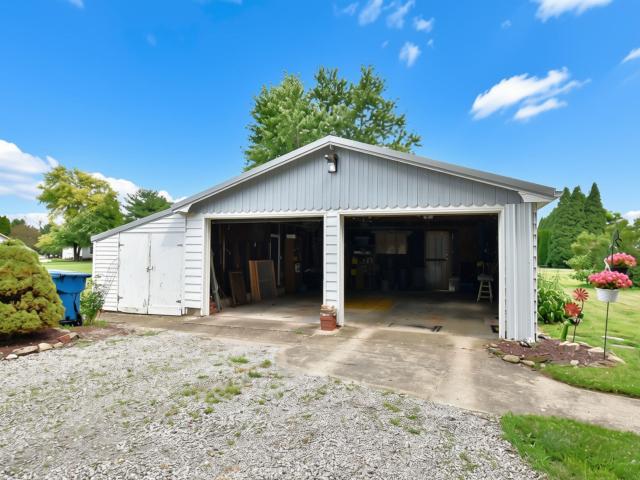 207 E St Rd 352