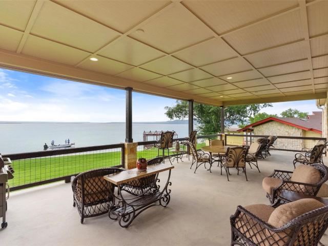 207 Emeralds Dr