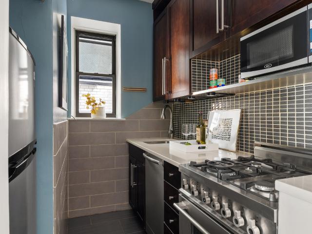 207 East 21st Street, Unit 2A | Compass